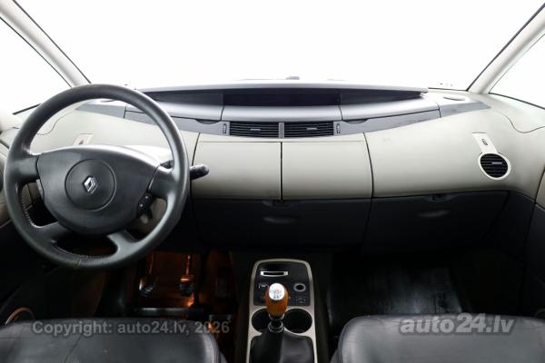 Pelēks Renault Espace 2003 Tallina, ar dzinēja tilpumu 2.20 L un nobraukumu 309 tūkst. km par 999 €, foto 5 vietnē AUTOMOTO.COM.LV