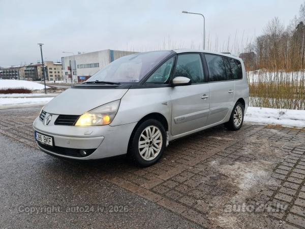 Pelēks Renault Espace 2005 Tallina, ar dzinēja tilpumu 2.20 L un nobraukumu 325 tūkst. km par 1100 €, foto 1 vietnē AUTOMOTO.COM.LV