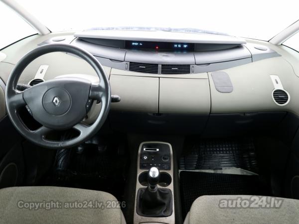 Pelēks Renault Espace 2005 Tallina, ar dzinēja tilpumu 2.00 L un nobraukumu 204 tūkst. km par 899 €, foto 5 vietnē AUTOMOTO.COM.LV