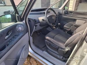 Grey Renault Espace 2006 in Tallinn, with an engine capacity of 2.00 L and mileage of 269 thousand km for 2200 €, photo 7 on AUTOMOTO.COM.LV