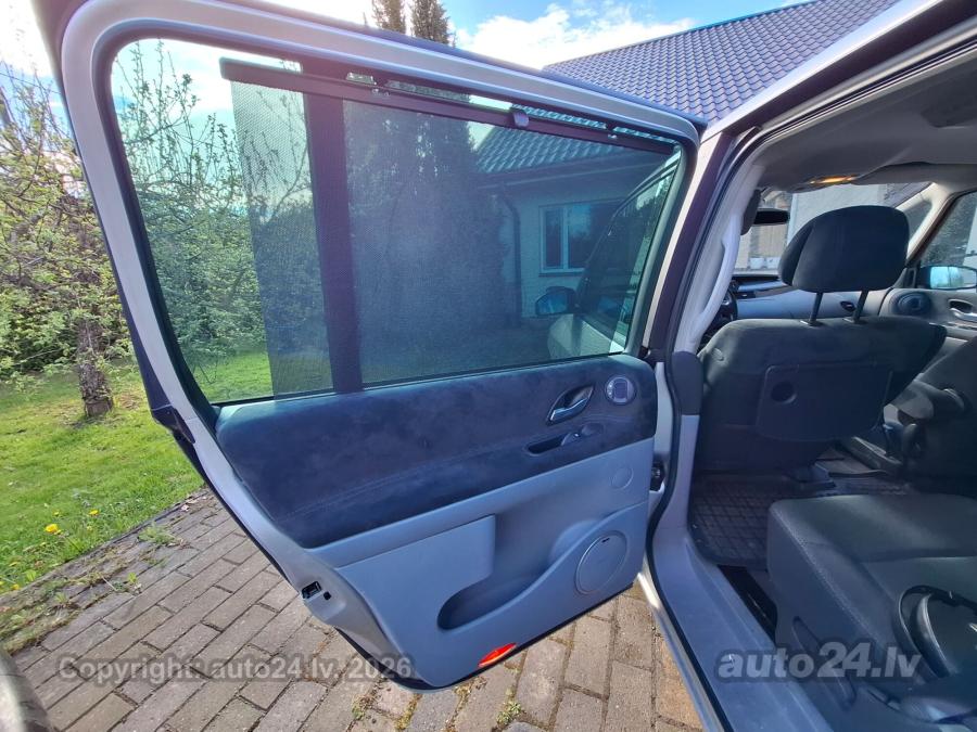 Grey Renault Espace 2006 in Tallinn, with an engine capacity of 2.00 L and mileage of 269 thousand km for 2200 €, photo 9 on AUTOMOTO.COM.LV