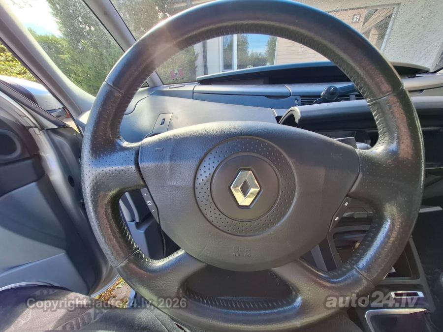 Grey Renault Espace 2006 in Tallinn, with an engine capacity of 2.00 L and mileage of 269 thousand km for 2200 €, photo 14 on AUTOMOTO.COM.LV