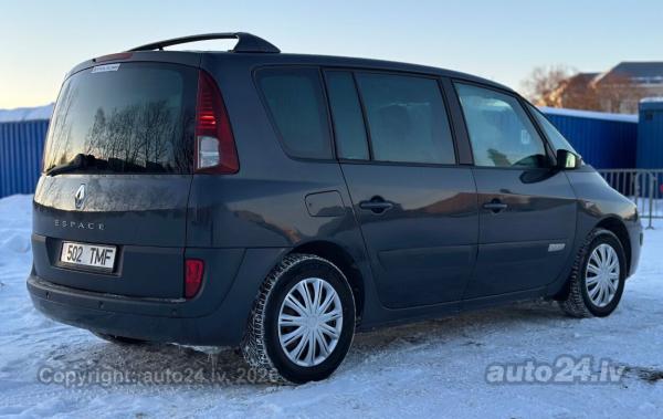 Grey Renault Espace 2008 in Tallinn, with an engine capacity of 2.00 L and mileage of 341 thousand km for 1299 €, photo 6 on AUTOMOTO.COM.LV