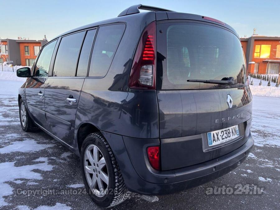 Pelēks Renault Espace 2011 Tallina, ar dzinēja tilpumu 2.00 L un nobraukumu 229 tūkst. km par 3599 €, foto 2 vietnē AUTOMOTO.COM.LV