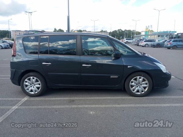 Pelēks Renault Espace 2011 Narva, ar dzinēja tilpumu 2.00 L un nobraukumu 2 tūkst. km par 5499 €, foto 3 vietnē AUTOMOTO.COM.LV
