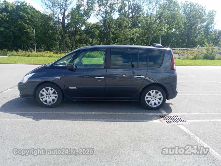 Pelēks Renault Espace 2011 Narva, ar dzinēja tilpumu 2.00 L un nobraukumu 2 tūkst. km par 5499 €, foto 5 vietnē AUTOMOTO.COM.LV