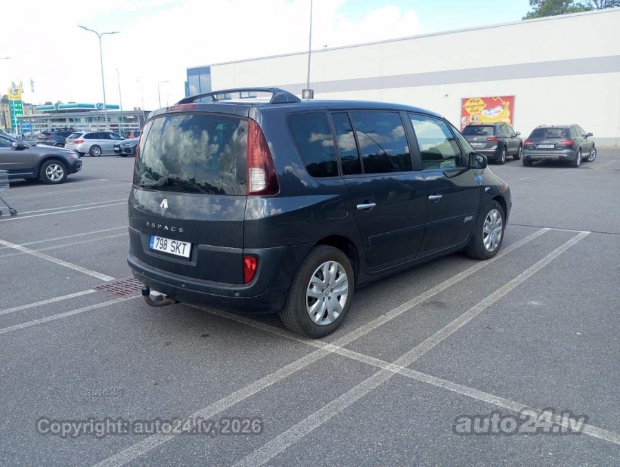 Pelēks Renault Espace 2011 Narva, ar dzinēja tilpumu 2.00 L un nobraukumu 2 tūkst. km par 5499 €, foto 7 vietnē AUTOMOTO.COM.LV