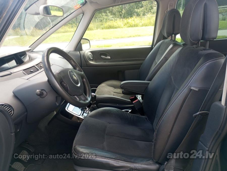 Pelēks Renault Espace 2011 Narva, ar dzinēja tilpumu 2.00 L un nobraukumu 2 tūkst. km par 5499 €, foto 9 vietnē AUTOMOTO.COM.LV