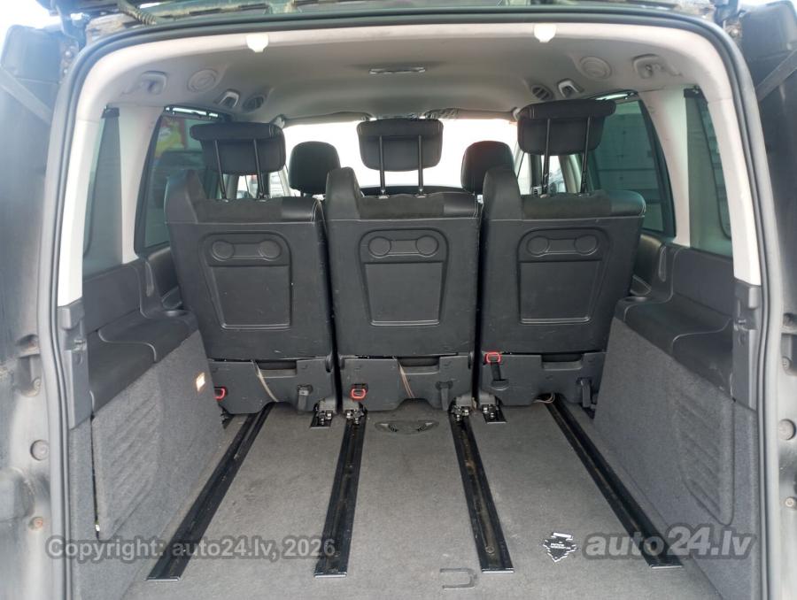 Pelēks Renault Espace 2011 Narva, ar dzinēja tilpumu 2.00 L un nobraukumu 2 tūkst. km par 5499 €, foto 16 vietnē AUTOMOTO.COM.LV