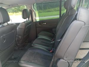 Pelēks Renault Espace 2011 Narva, ar dzinēja tilpumu 2.00 L un nobraukumu 2 tūkst. km par 5499 €, foto 17 vietnē AUTOMOTO.COM.LV