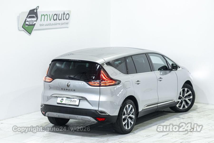Pelēks Renault Espace 2018 Tallina, ar dzinēja tilpumu 1.60 L un nobraukumu 200 tūkst. km par 12990 €, foto 3 vietnē AUTOMOTO.COM.LV