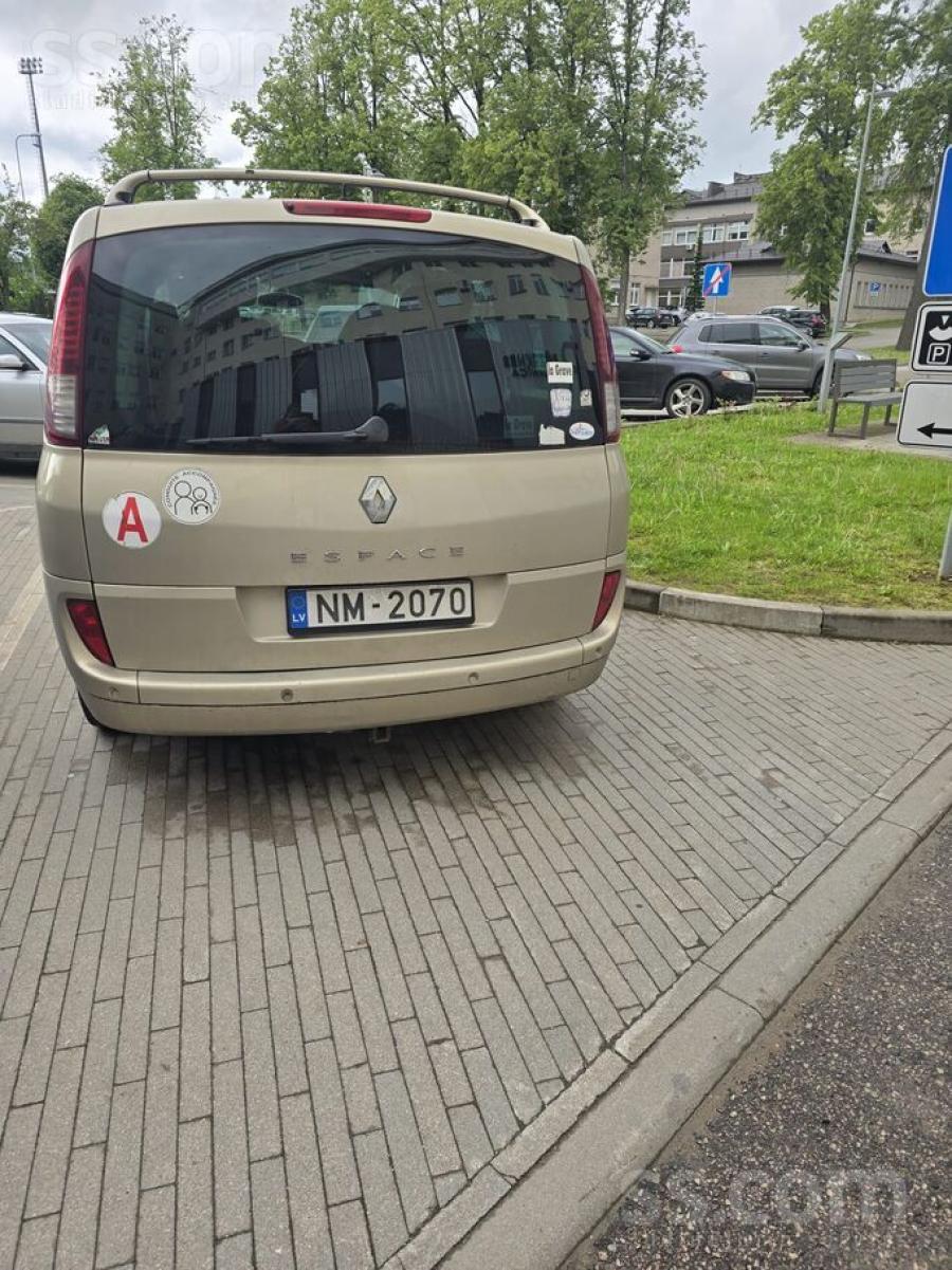Renault Espace 2008 Rīga, ar dzinēja tilpumu 2.00 L un nobraukumu 250 tūkst. km par 14500 €, foto 3 vietnē AUTOMOTO.COM.LV