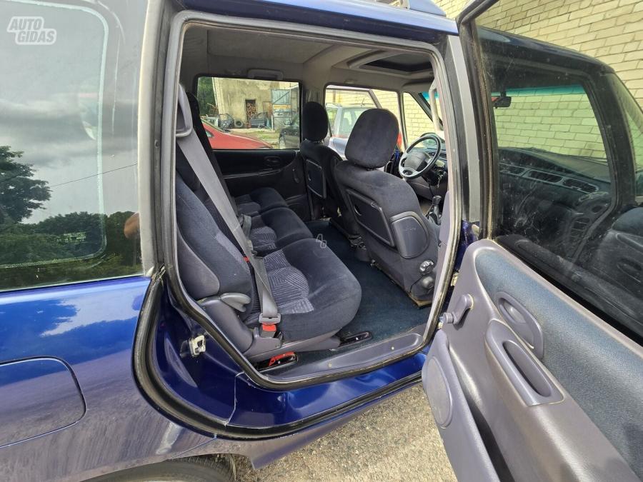 Renault Espace 2001 in Jurbarkas, with an engine capacity of 2.20 L and mileage of 245 thousand km for 1250 €, photo 7 on AUTOMOTO.COM.LV