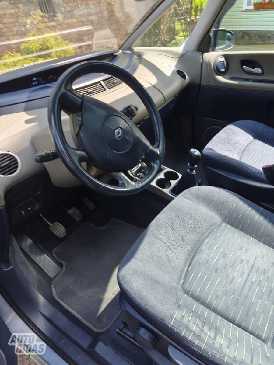 Renault Espace 2003 Šauļi, ar dzinēja tilpumu 2.20 L un nobraukumu 103 tūkst. km par 1700 €, foto 8 vietnē AUTOMOTO.COM.LV
