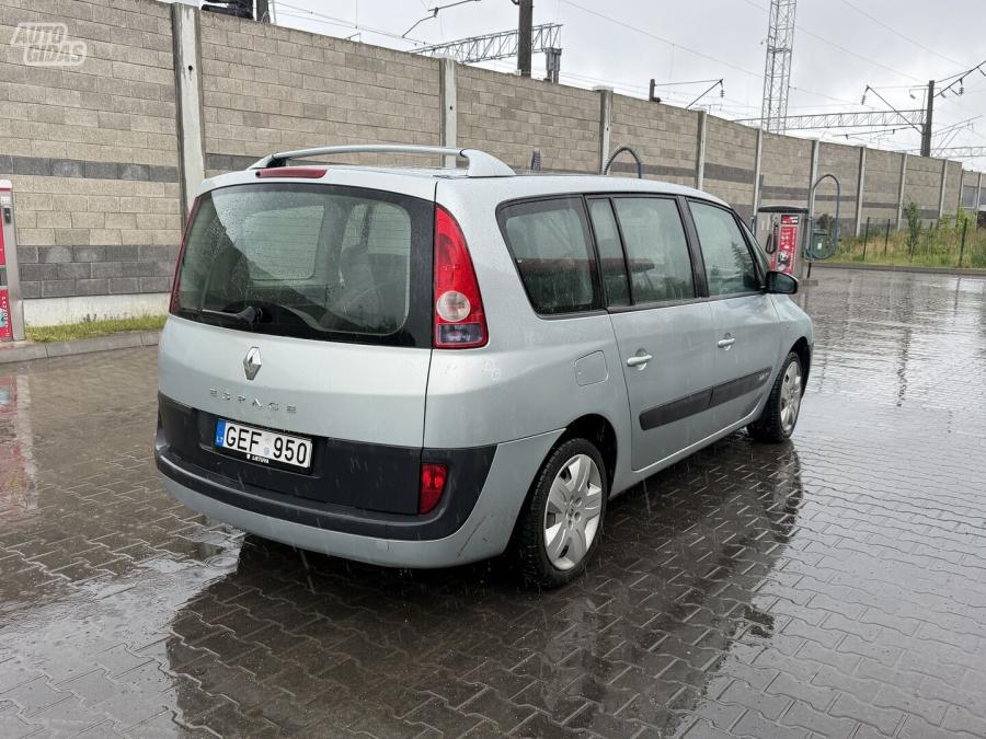 Renault Espace 2003 in Vilnius, with an engine capacity of 2.20 L and mileage of 325 thousand km for 900 €, photo 5 on AUTOMOTO.COM.LV