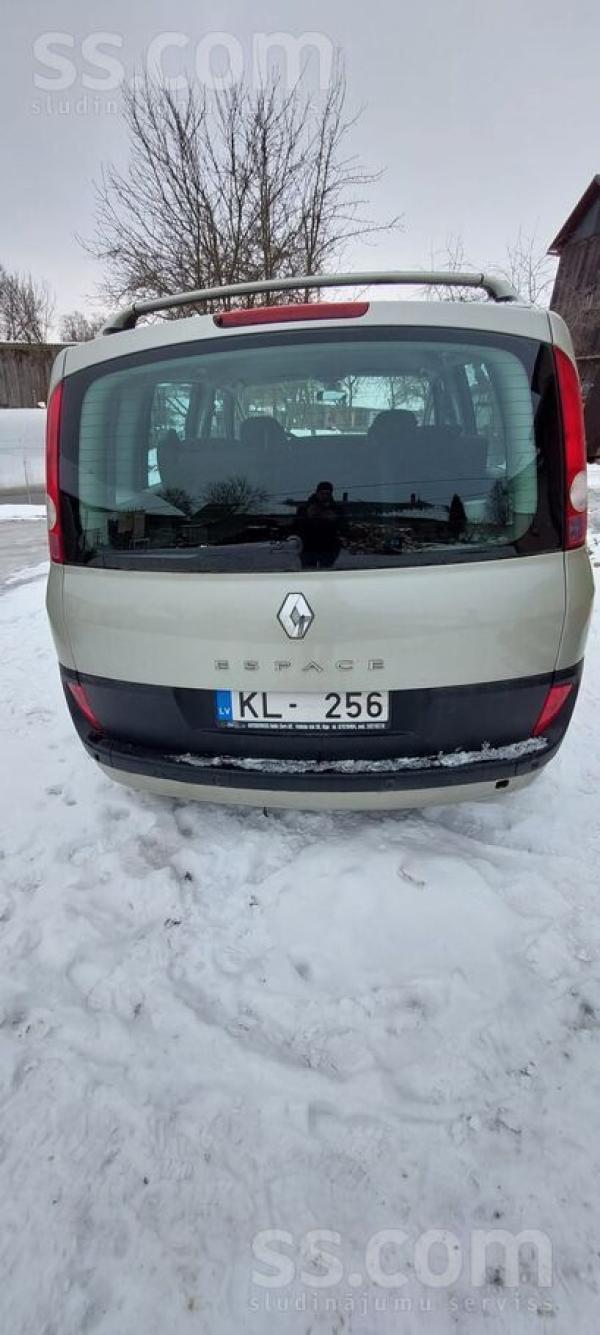Renault Espace 2004 Daugavpils, ar dzinēja tilpumu 2.20 L un nobraukumu 225 tūkst. km par 1450 €, foto 3 vietnē AUTOMOTO.COM.LV