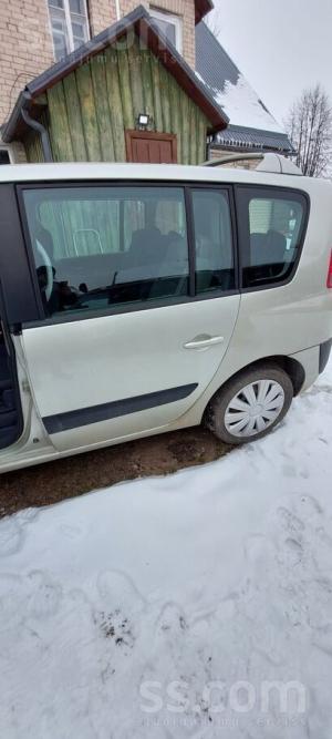 Renault Espace 2004 Daugavpils, ar dzinēja tilpumu 2.20 L un nobraukumu 225 tūkst. km par 1450 €, foto 14 vietnē AUTOMOTO.COM.LV