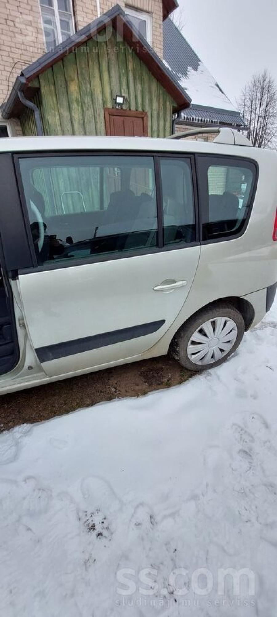 Renault Espace 2004 Daugavpils, ar dzinēja tilpumu 2.20 L un nobraukumu 225 tūkst. km par 1450 €, foto 14 vietnē AUTOMOTO.COM.LV