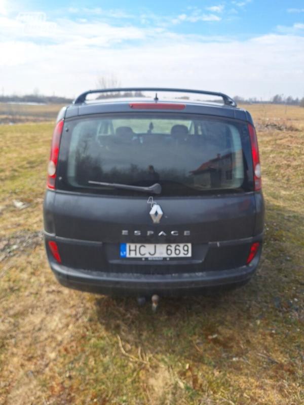 Renault Espace 2004 Šilalė, ar dzinēja tilpumu 2.20 L un nobraukumu 250 tūkst. km par 1250 €, foto 4 vietnē AUTOMOTO.COM.LV