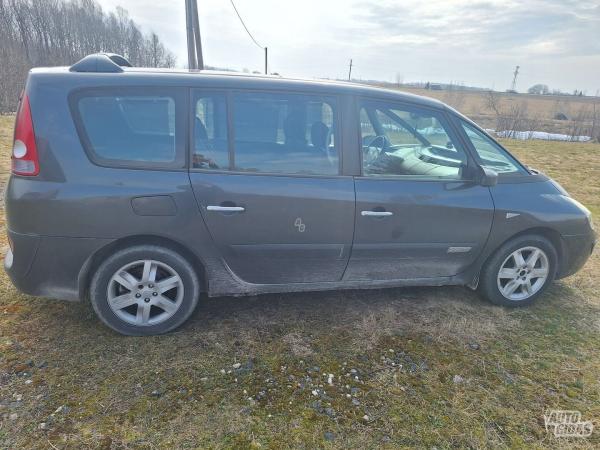 Renault Espace 2004 Šilalė, ar dzinēja tilpumu 2.20 L un nobraukumu 250 tūkst. km par 1250 €, foto 5 vietnē AUTOMOTO.COM.LV