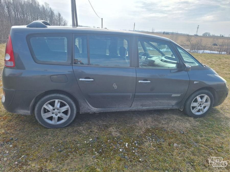 Renault Espace 2004 Šilalė, ar dzinēja tilpumu 2.20 L un nobraukumu 250 tūkst. km par 1250 €, foto 5 vietnē AUTOMOTO.COM.LV