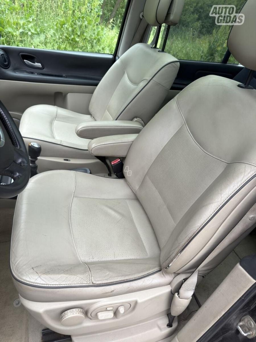 Renault Espace 2006 Kauņa, ar dzinēja tilpumu 2.00 L un nobraukumu 286 tūkst. km par 1750 €, foto 13 vietnē AUTOMOTO.COM.LV