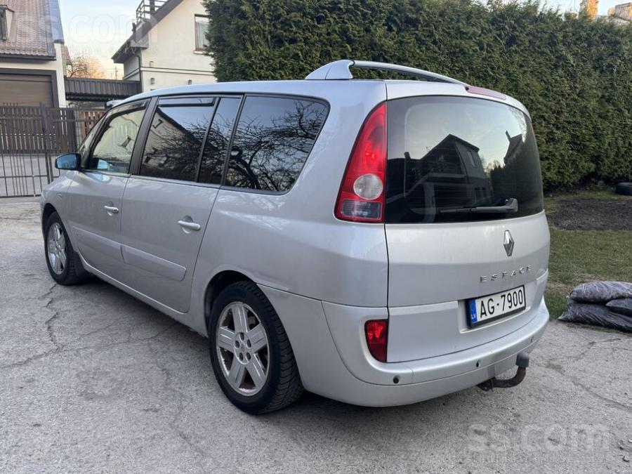 Renault Espace 2006 Rīga, ar dzinēja tilpumu 2.20 L un nobraukumu 288 tūkst. km par 2300 €, foto 4 vietnē AUTOMOTO.COM.LV