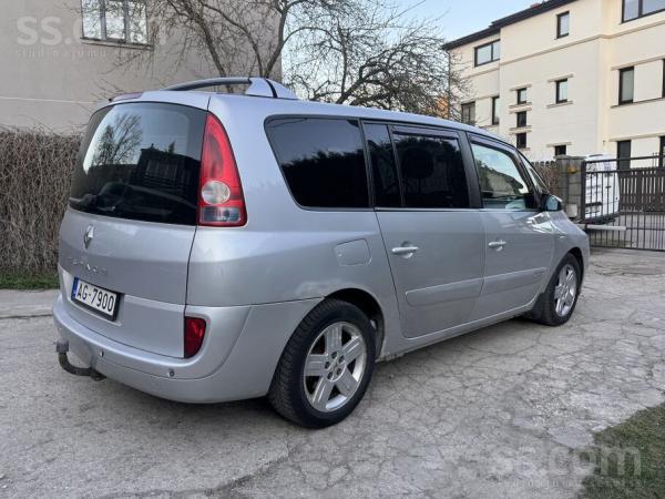 Рено Эспейс 2006 в Рига, объемом двигателя 2.20 л и пробегом 288 тыс. км за 2300 €, фото 4 на AUTOMOTO.COM.LV