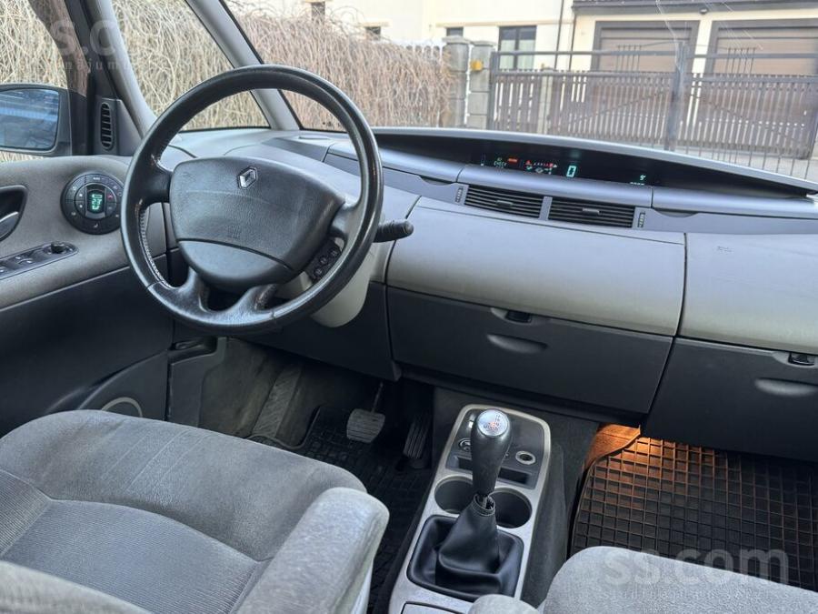 Renault Espace 2006 Rīga, ar dzinēja tilpumu 2.20 L un nobraukumu 288 tūkst. km par 2300 €, foto 6 vietnē AUTOMOTO.COM.LV