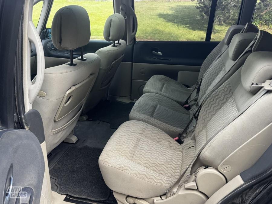 Renault Espace 2006 in Siauliai, with an engine capacity of 2.00 L and mileage of 295 thousand km for 980 €, photo 10 on AUTOMOTO.COM.LV