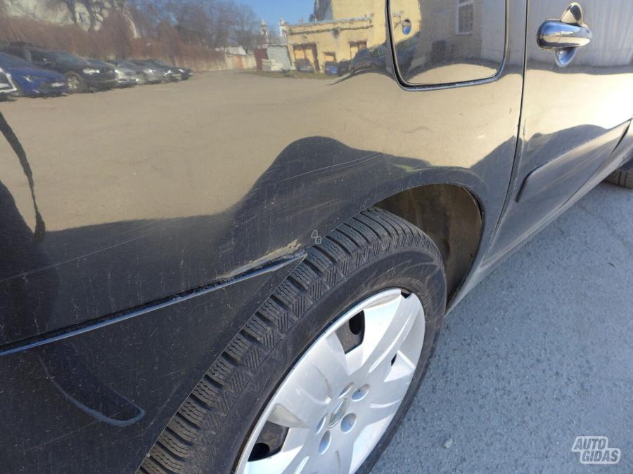 Renault Espace 2007 Kauņa, ar dzinēja tilpumu 2.00 L un nobraukumu 296 tūkst. km par 1500 €, foto 7 vietnē AUTOMOTO.COM.LV