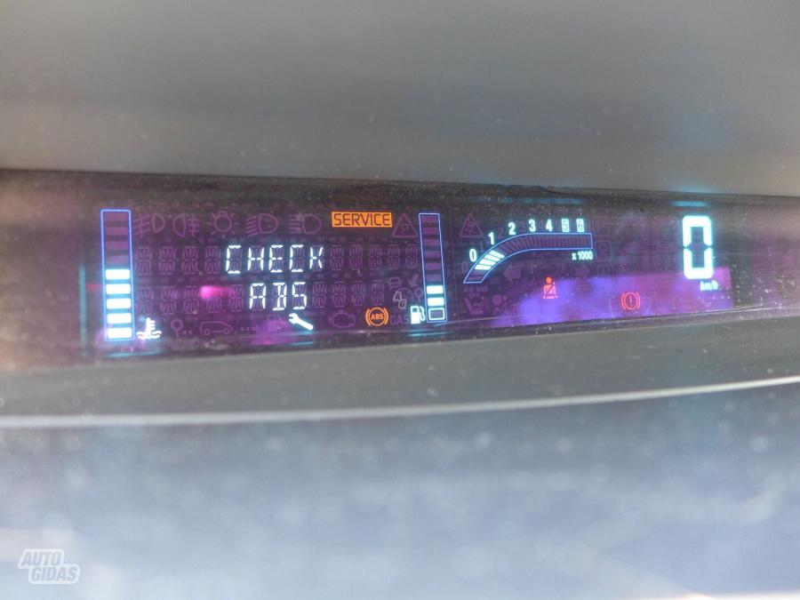 Renault Espace 2007 Kauņa, ar dzinēja tilpumu 2.00 L un nobraukumu 296 tūkst. km par 1500 €, foto 19 vietnē AUTOMOTO.COM.LV