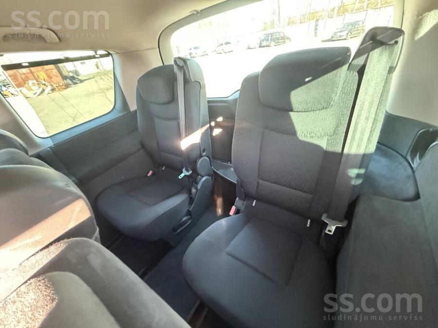 Renault Espace 2007 in Riga, with an engine capacity of 2.00 L and mileage of 360 thousand km for 1390 €, photo 8 on AUTOMOTO.COM.LV