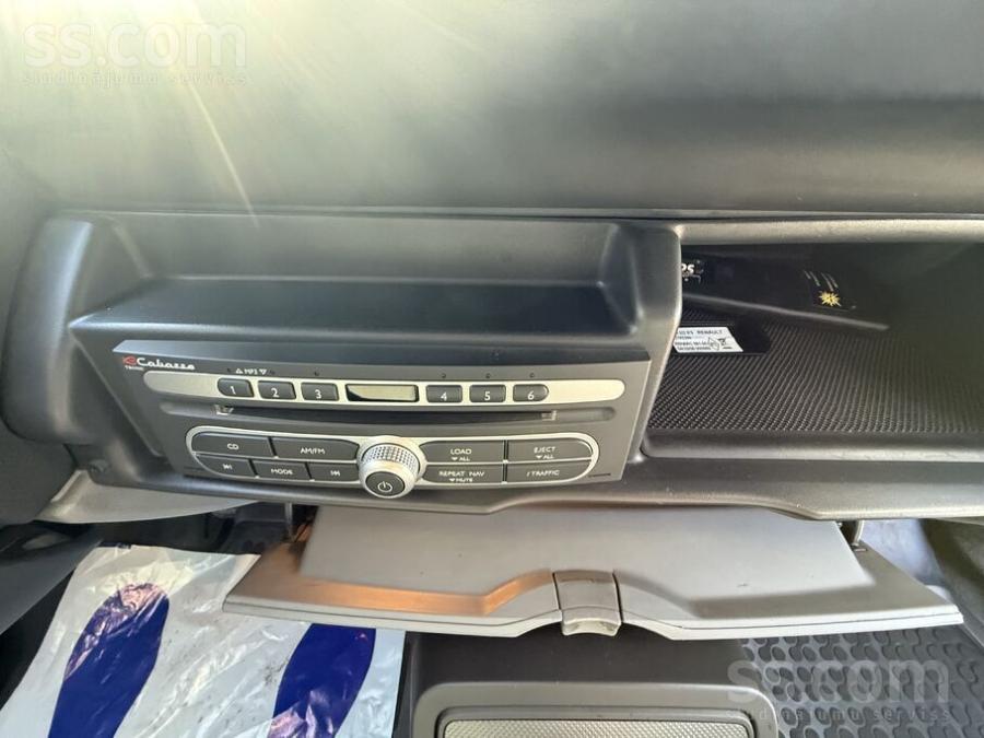 Renault Espace 2007 in Riga, with an engine capacity of 2.00 L and mileage of 360 thousand km for 1390 €, photo 17 on AUTOMOTO.COM.LV