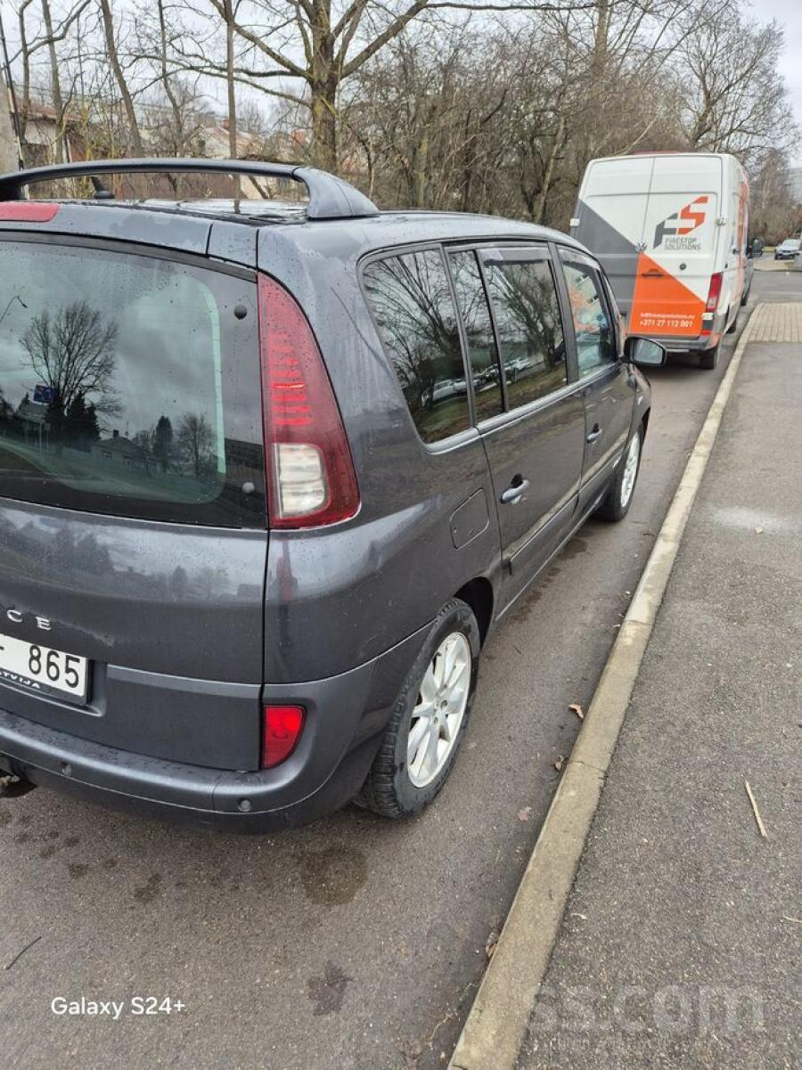 Renault Espace 2008 Rīga, ar dzinēja tilpumu 2.00 L un nobraukumu 385 tūkst. km par 1700 €, foto 4 vietnē AUTOMOTO.COM.LV
