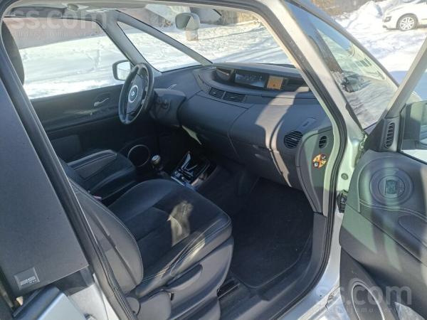 Renault Espace 2012 in Tukums, with an engine capacity of 2.00 L and mileage of 231 thousand km for 4200 €, photo 6 on AUTOMOTO.COM.LV