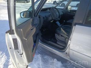 Renault Espace 2012 in Tukums, with an engine capacity of 2.00 L and mileage of 231 thousand km for 4200 €, photo 9 on AUTOMOTO.COM.LV
