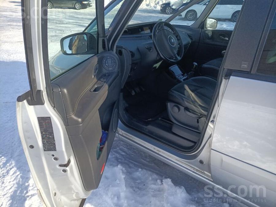 Renault Espace 2012 in Tukums, with an engine capacity of 2.00 L and mileage of 231 thousand km for 4200 €, photo 9 on AUTOMOTO.COM.LV