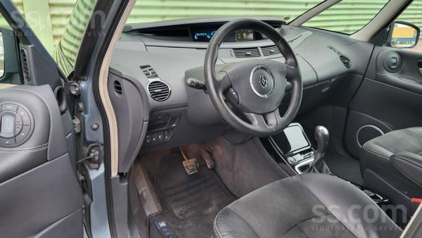 Renault Espace 2014 in Riga, with an engine capacity of 2.00 L and mileage of 274 thousand km for 6200 €, photo 5 on AUTOMOTO.COM.LV