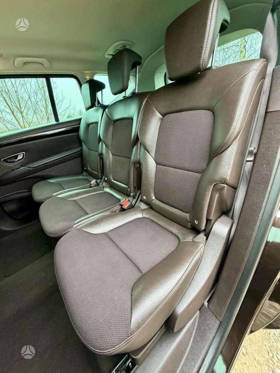 Renault Espace 2015 in Siauliai, with an engine capacity of 1.60 L and mileage of 219 thousand km for 9999 €, photo 32 on AUTOMOTO.COM.LV