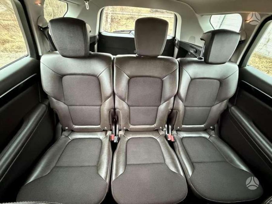 Renault Espace 2015 in Siauliai, with an engine capacity of 1.60 L and mileage of 219 thousand km for 9999 €, photo 34 on AUTOMOTO.COM.LV