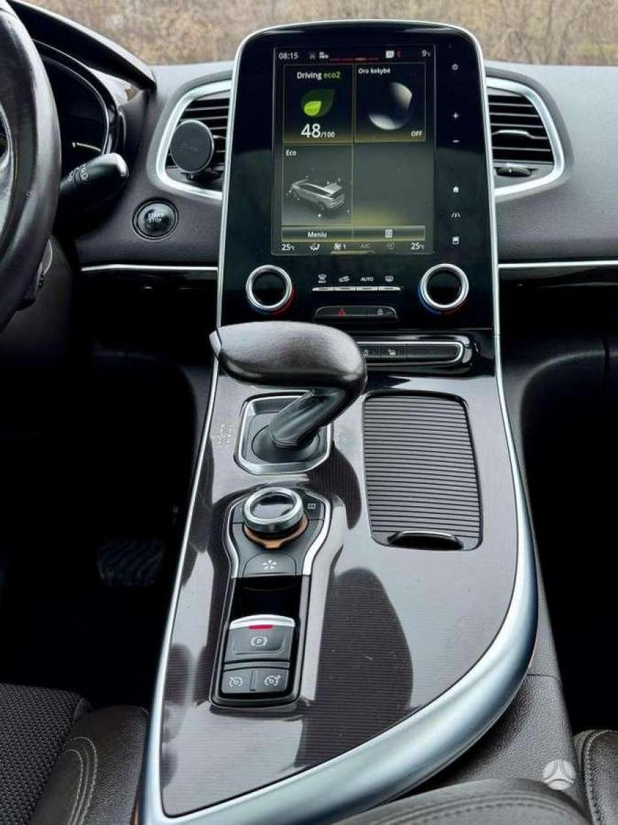 Renault Espace 2015 in Siauliai, with an engine capacity of 1.60 L and mileage of 219 thousand km for 9999 €, photo 36 on AUTOMOTO.COM.LV