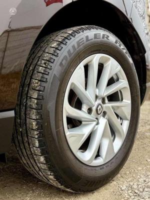 Renault Espace 2015 in Siauliai, with an engine capacity of 1.60 L and mileage of 219 thousand km for 9999 €, photo 40 on AUTOMOTO.COM.LV