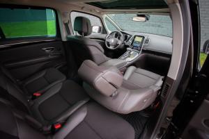 Renault Espace 2015 in Riga, with an engine capacity of 1.60 L and mileage of 229 thousand km for 11950 €, photo 12 on AUTOMOTO.COM.LV