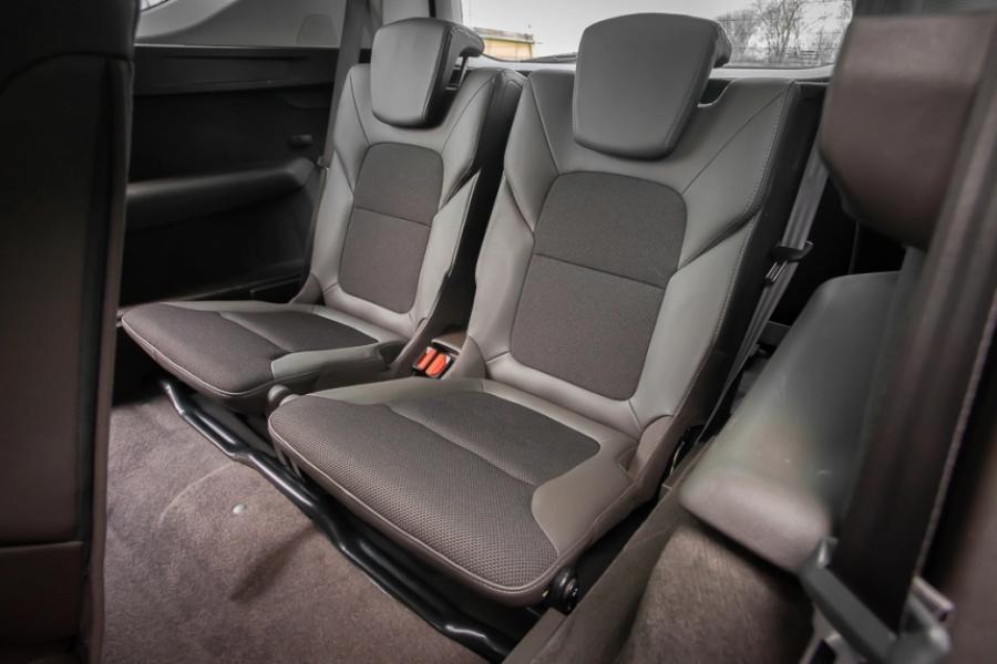 Renault Espace 2015 in Riga, with an engine capacity of 1.60 L and mileage of 229 thousand km for 11950 €, photo 21 on AUTOMOTO.COM.LV
