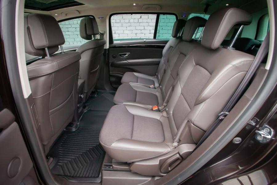 Renault Espace 2015 in Riga, with an engine capacity of 1.60 L and mileage of 229 thousand km for 11950 €, photo 23 on AUTOMOTO.COM.LV