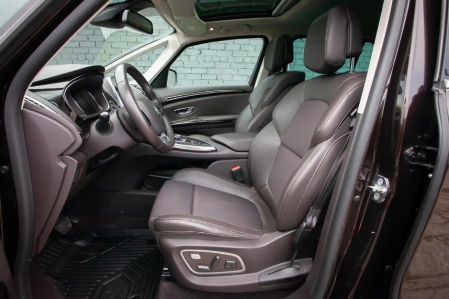 Renault Espace 2015 in Riga, with an engine capacity of 1.60 L and mileage of 229 thousand km for 11950 €, photo 25 on AUTOMOTO.COM.LV