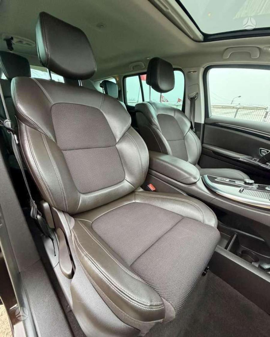 Renault Espace 2015 in Siauliai, with an engine capacity of 1.60 L and mileage of 219 thousand km for 9999 €, photo 30 on AUTOMOTO.COM.LV