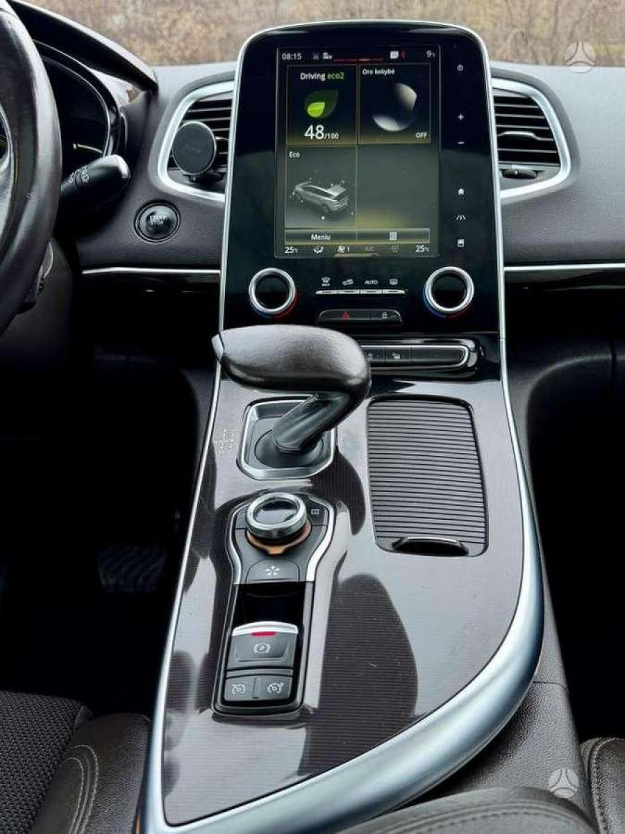 Renault Espace 2015 in Siauliai, with an engine capacity of 1.60 L and mileage of 219 thousand km for 9999 €, photo 36 on AUTOMOTO.COM.LV
