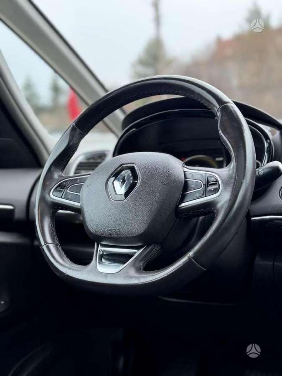 Renault Espace 2015 in Siauliai, with an engine capacity of 1.60 L and mileage of 219 thousand km for 9999 €, photo 26 on AUTOMOTO.COM.LV